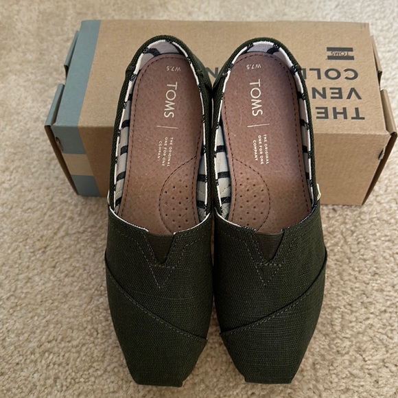 Toms | Shoes | Toms Classic Pine Heritage Canvas Shoes | Poshmark